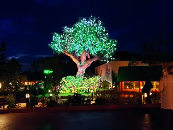 Elation Shares in Magic of Dollywood Wildwood Grove Tree - MONDO-DR